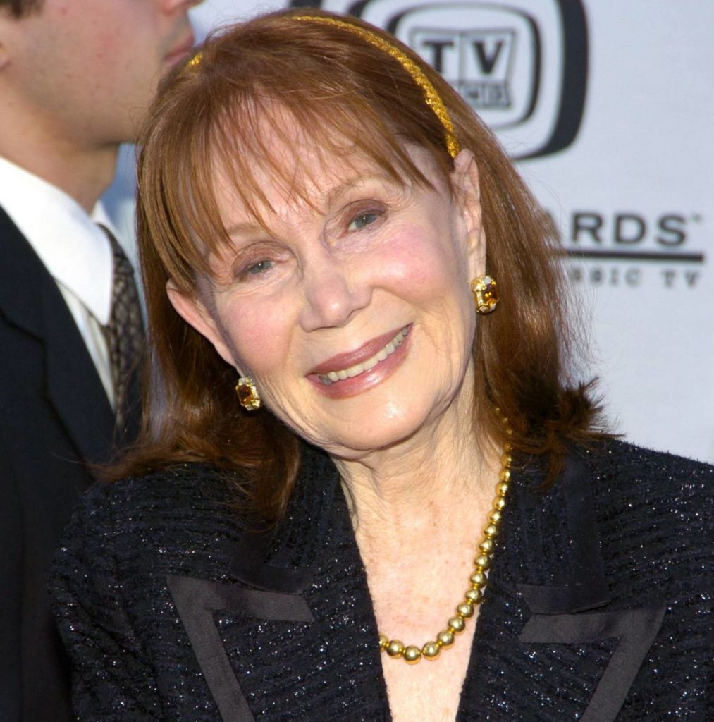 Mona Robinson – Michael Fairman TV