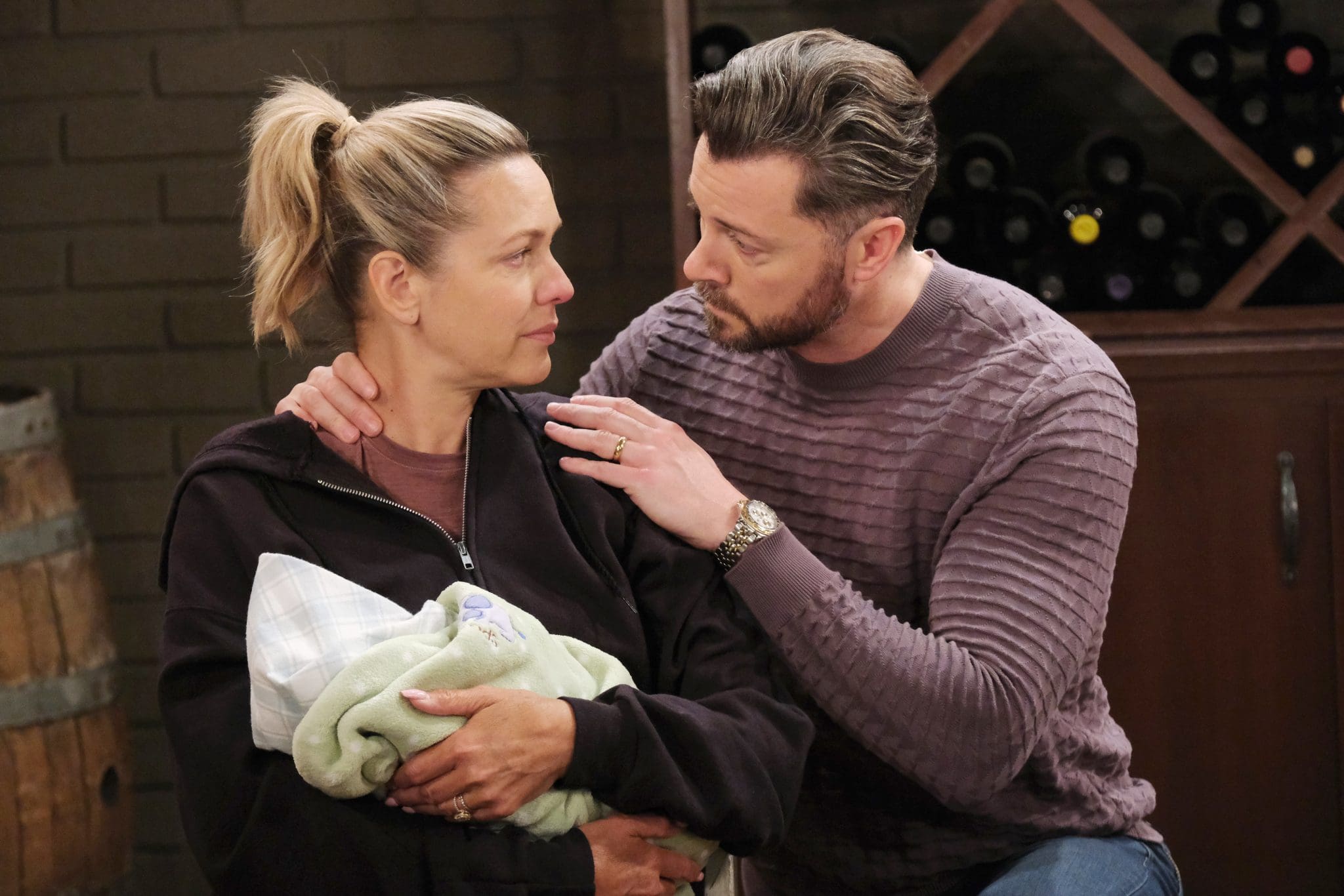 (INTERVIEW) DAYS Arianne Zucker & Greg Vaughan Talk Baby Switch ...