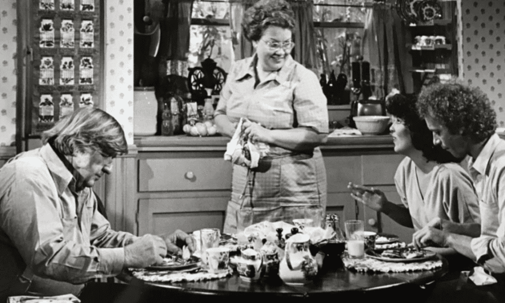 Beth Peters, 'General Hospital's' Mrs. Whitaker During 'Luke and Laura ...
