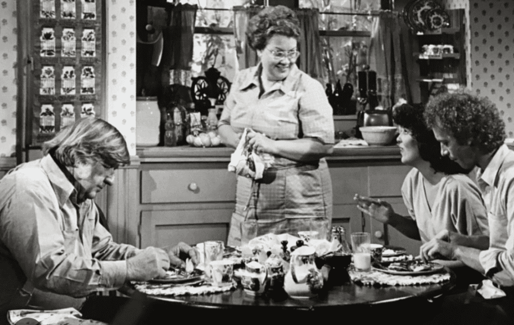 Beth Peters, 'General Hospital's' Mrs. Whitaker During 'Luke and Laura ...