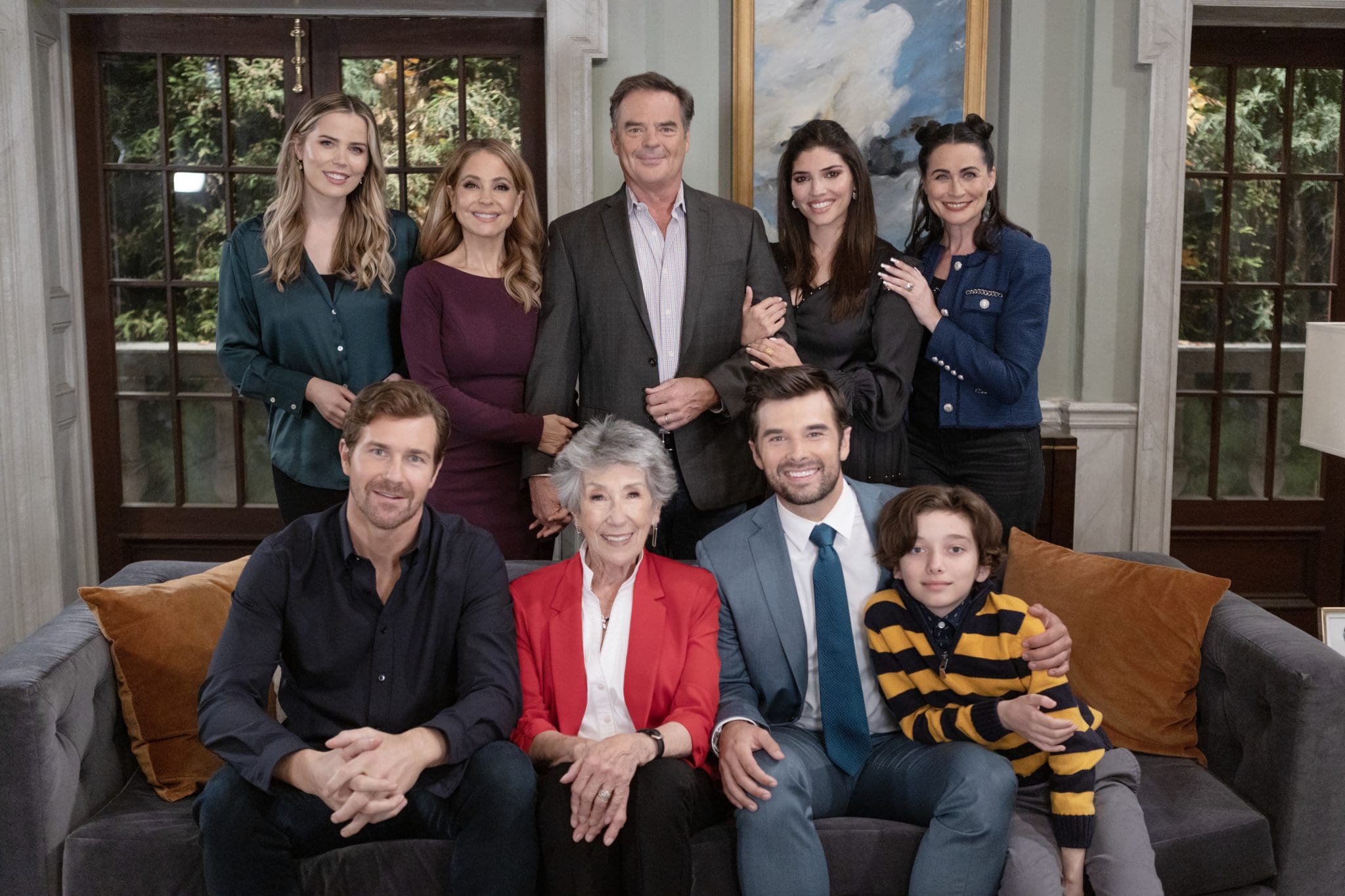 Adrienne Barbeau Cast As Victoria Grayson's Mother on REVENGE ...